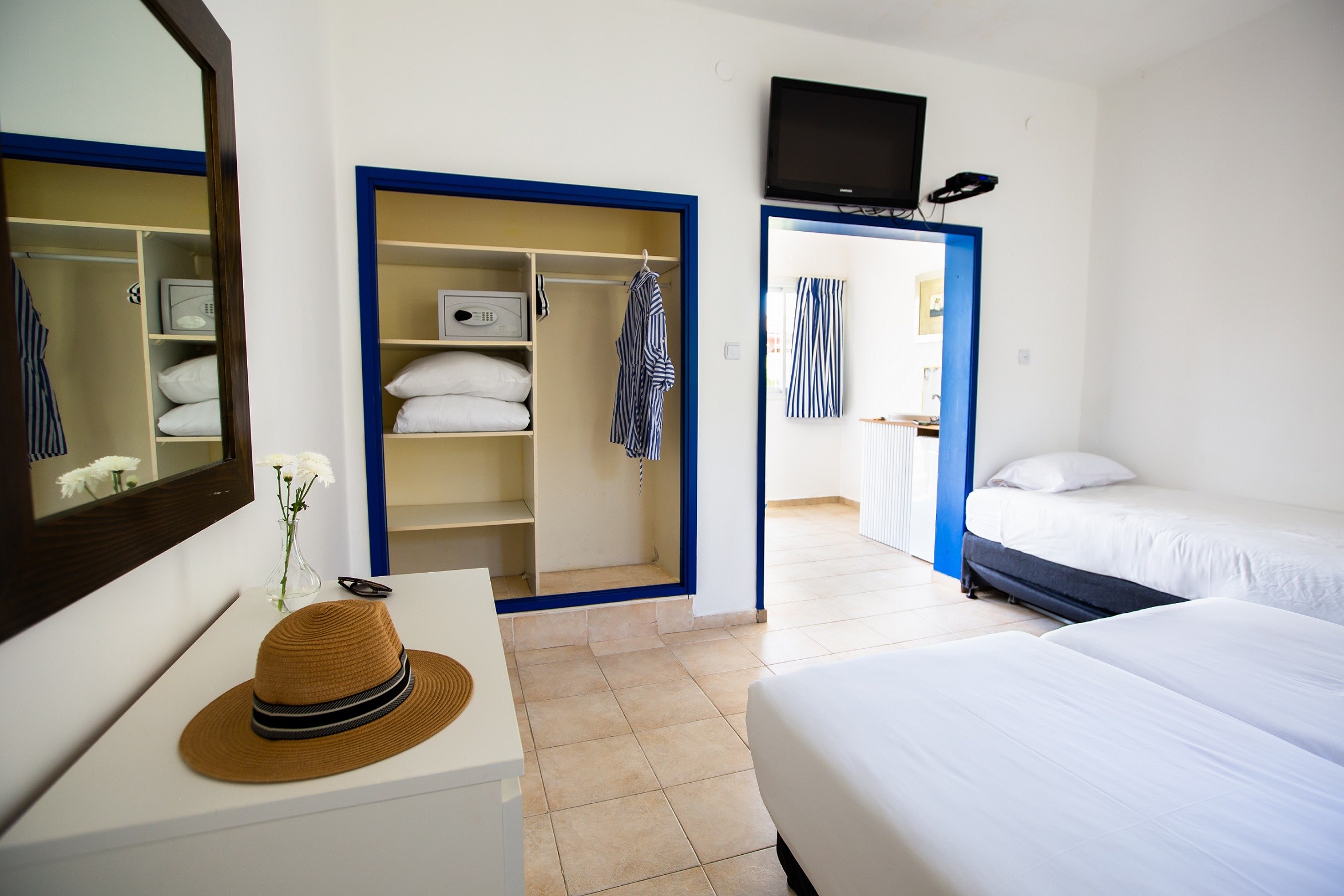 luxurious Rooms and Suites - Nahsholim Sea Side Resort