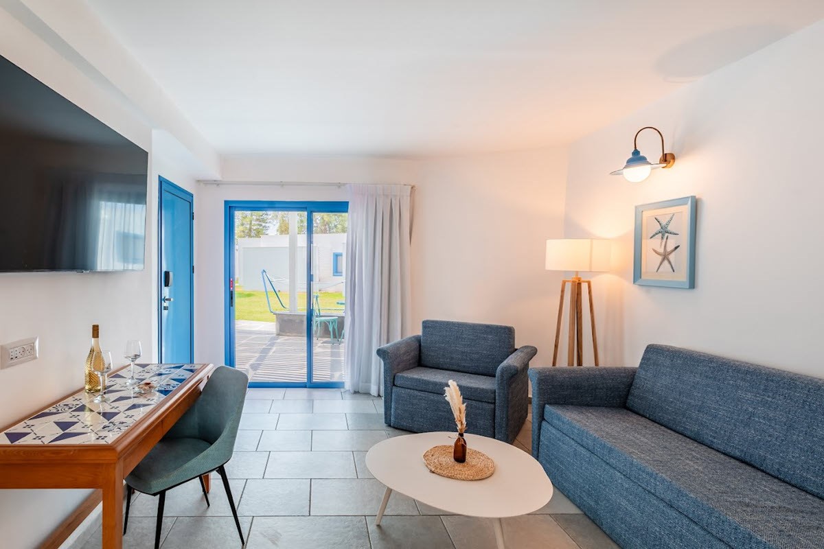 luxurious Rooms and Suites - Nahsholim Sea Side Resort