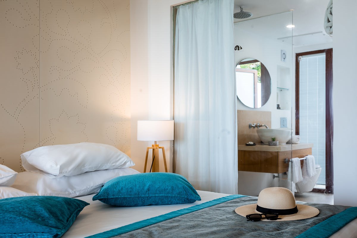 luxurious Rooms and Suites - Nahsholim Sea Side Resort